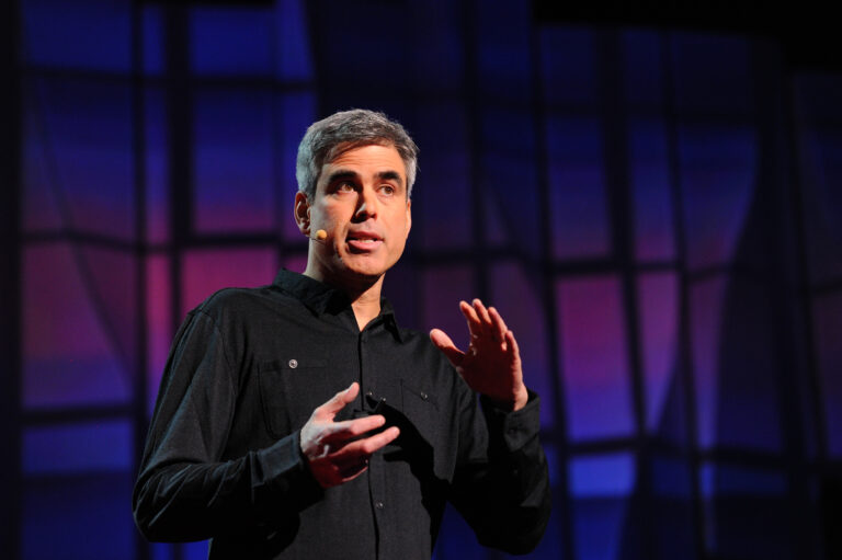A geração ansiosa: Jonathan Haidt explica o impacto das mídias sociais ...